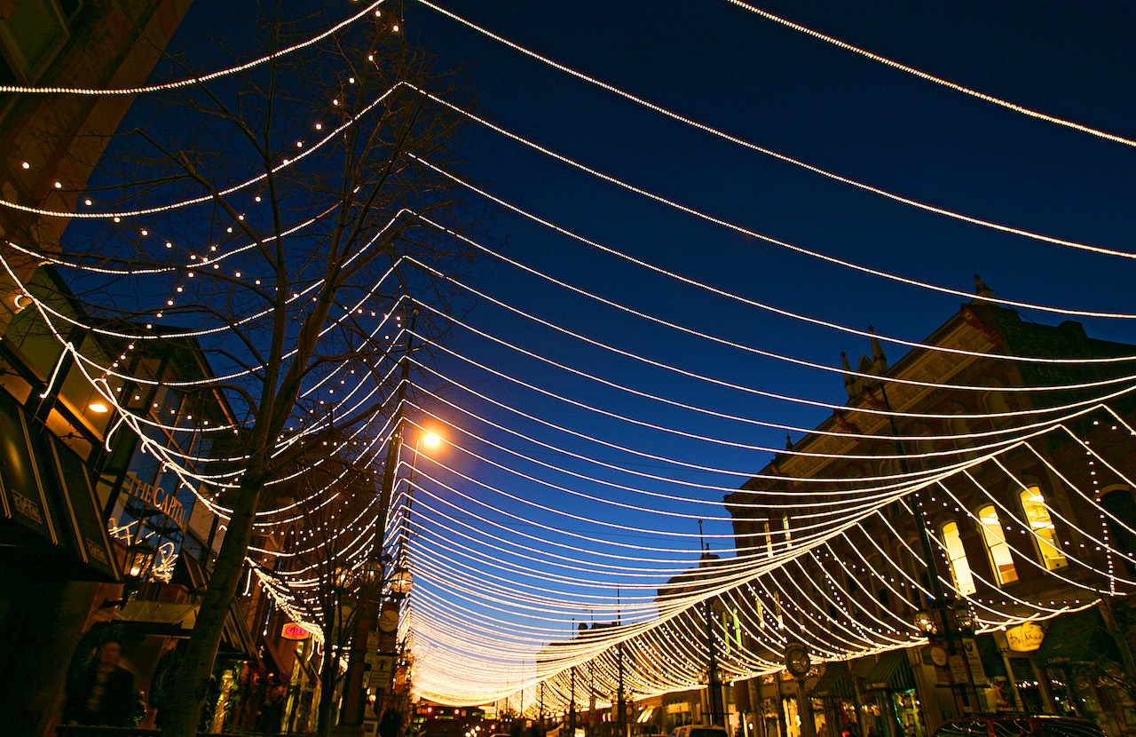 3 Date Night Ideas to Make the Season Bright