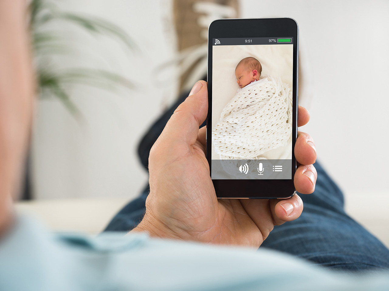 New Baby Monitor Technology Promises to Keep Our Kids Safe